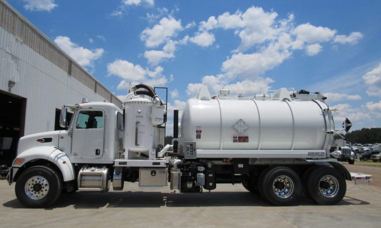 2021 Huber Dominator IV DOT 412 (3000-Gallon) Vacuum Truck w/ Carbon ...