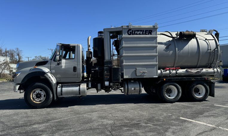 2013 Guzzler Classic Industrial Vacuum Truck