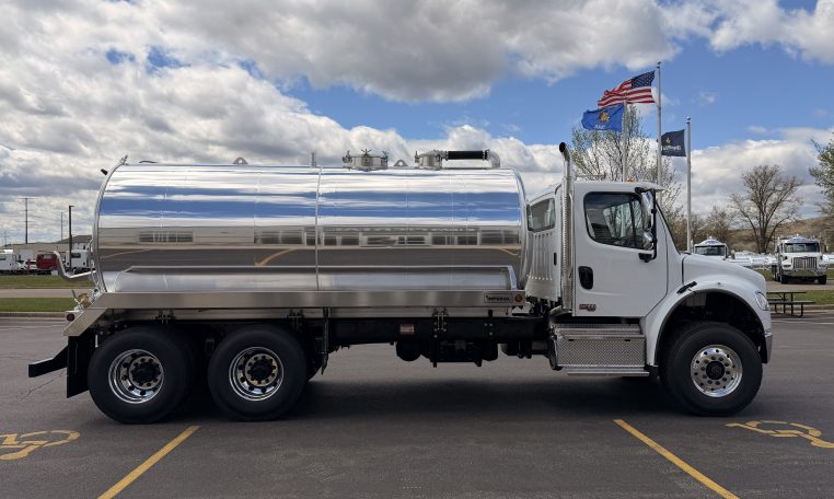 2027 Freightliner M2 106 Plus (4000-Gallon) Imperial Industries Vacuum ...