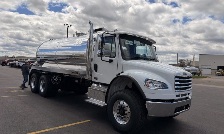 2027 Freightliner M2 106 Plus (4000-Gallon) Imperial Industries Vacuum ...